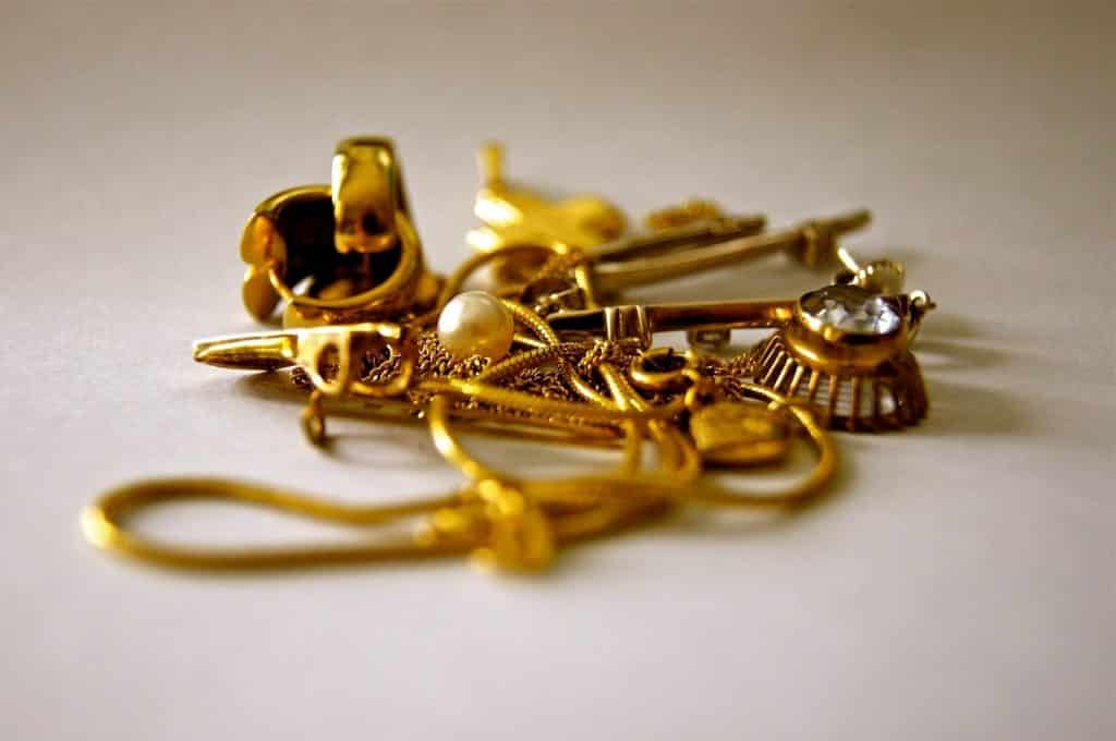 Gold Selling Guide: How to Sell Your Unwanted Jewelry